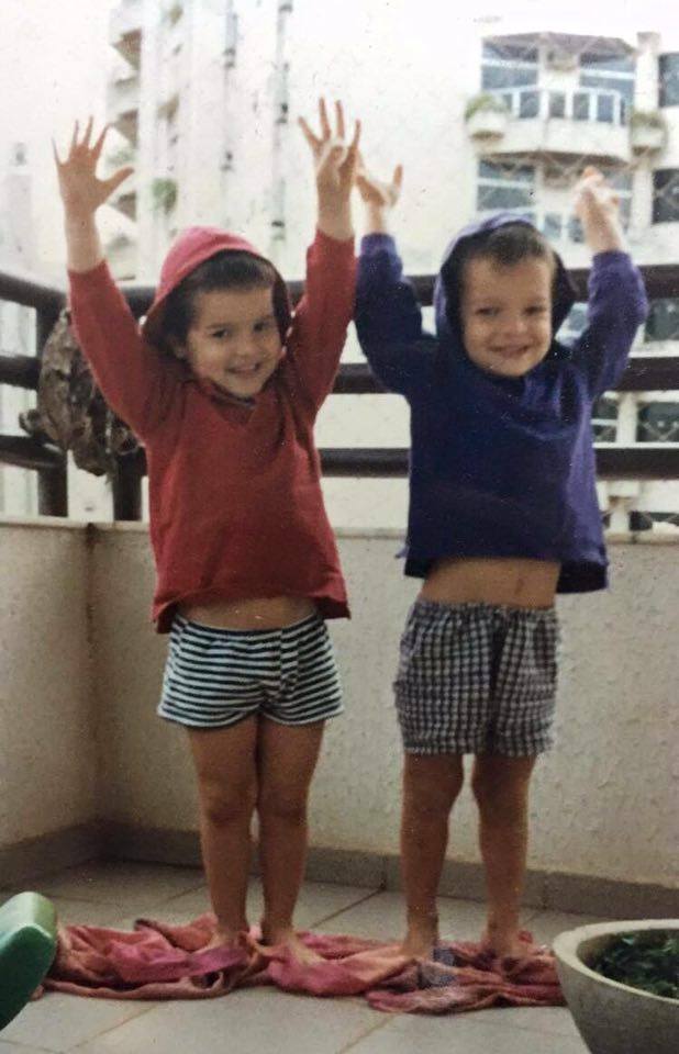 Família que toca unida... Falamos com o irmão e os pais DJs de Alok em ...