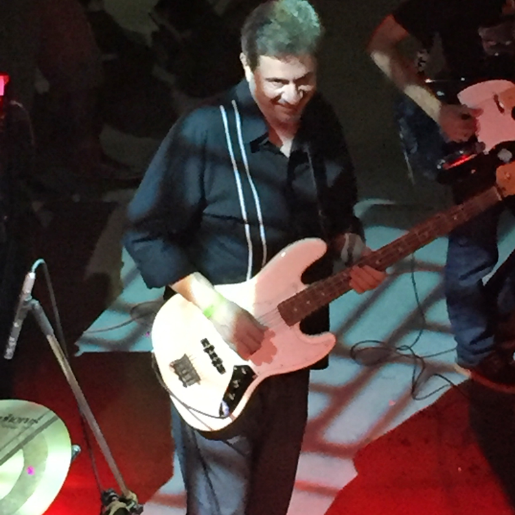 Banda cult dos anos 80, Fellini se despede com show lindo em SP